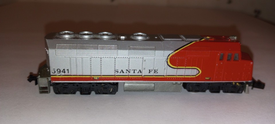 Model Power N Scale #7544 Santa Fe Diesel Locomotive 5941 Tested | eBay