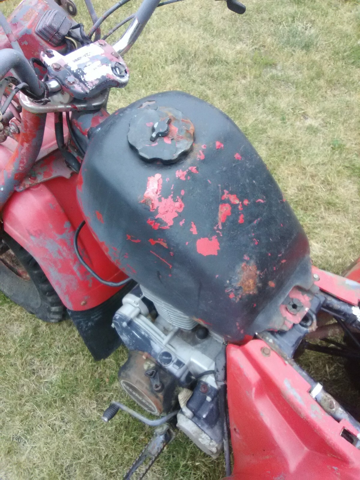 Needs Patched 82-85 HONDA BIG RED 200 ATC200ES ATC 200 ES Gas Fuel Tank ...