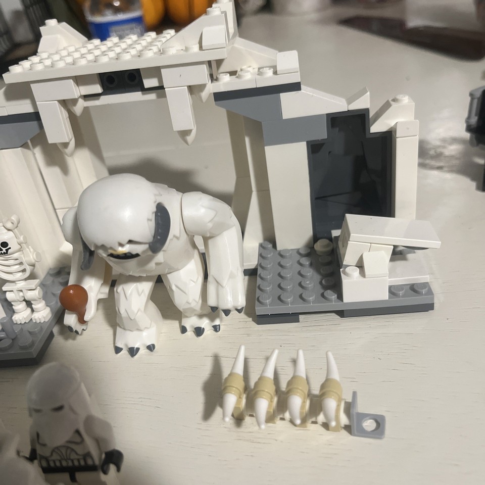 LEGO Wampa With Horns Star Wars Big Minifigure 8089 Hoth | eBay