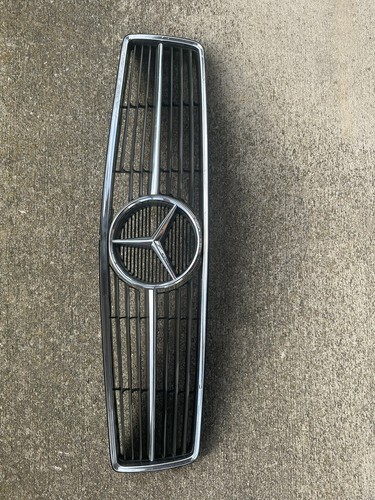 1982-1989 Mercedes 126 Coupe 380SEC 500SEC 560SEC Grill Assembly | eBay