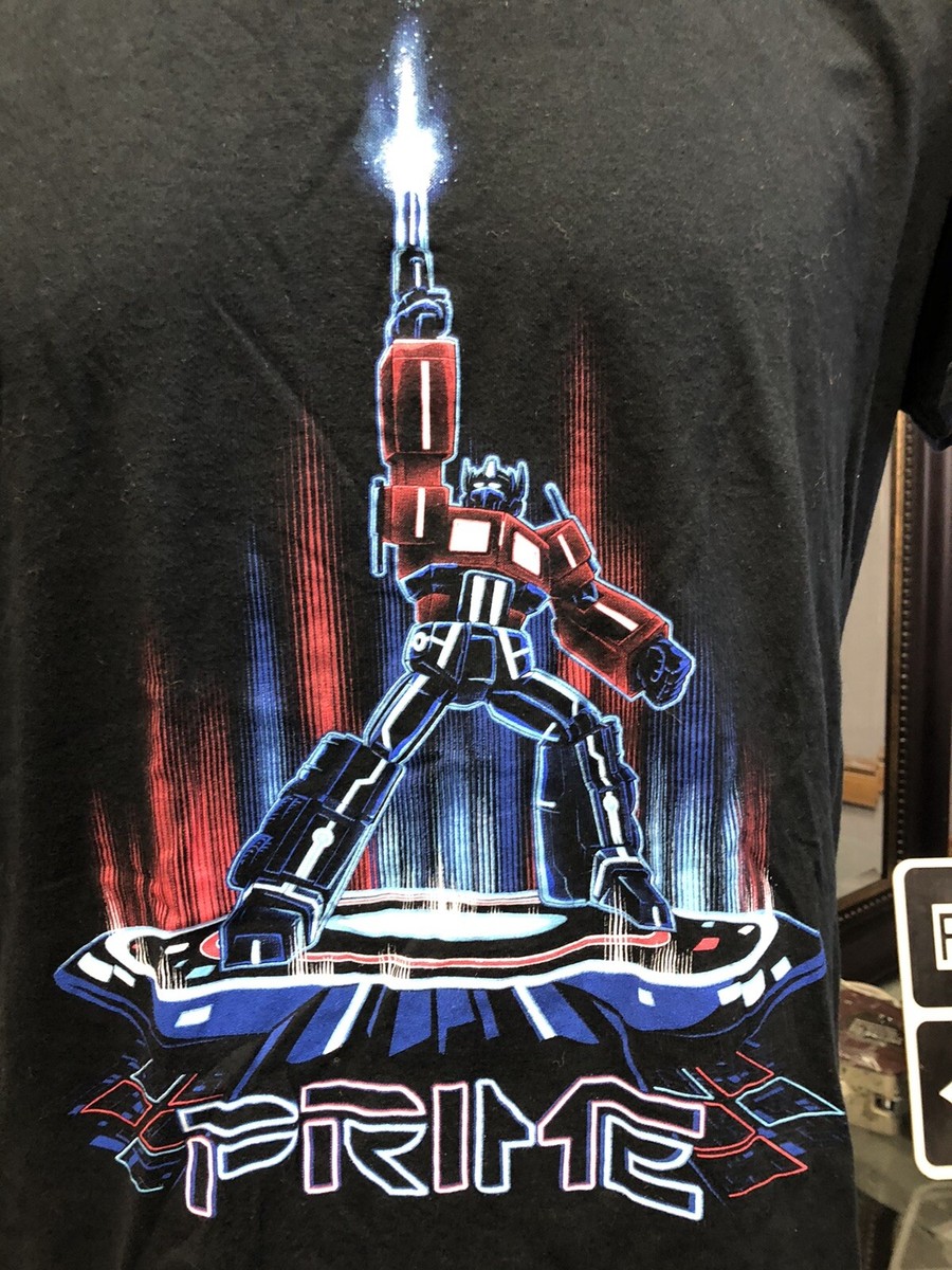 Optimus Prime Shirt Verse Styles T Shirts On Display At Tokyo Comic