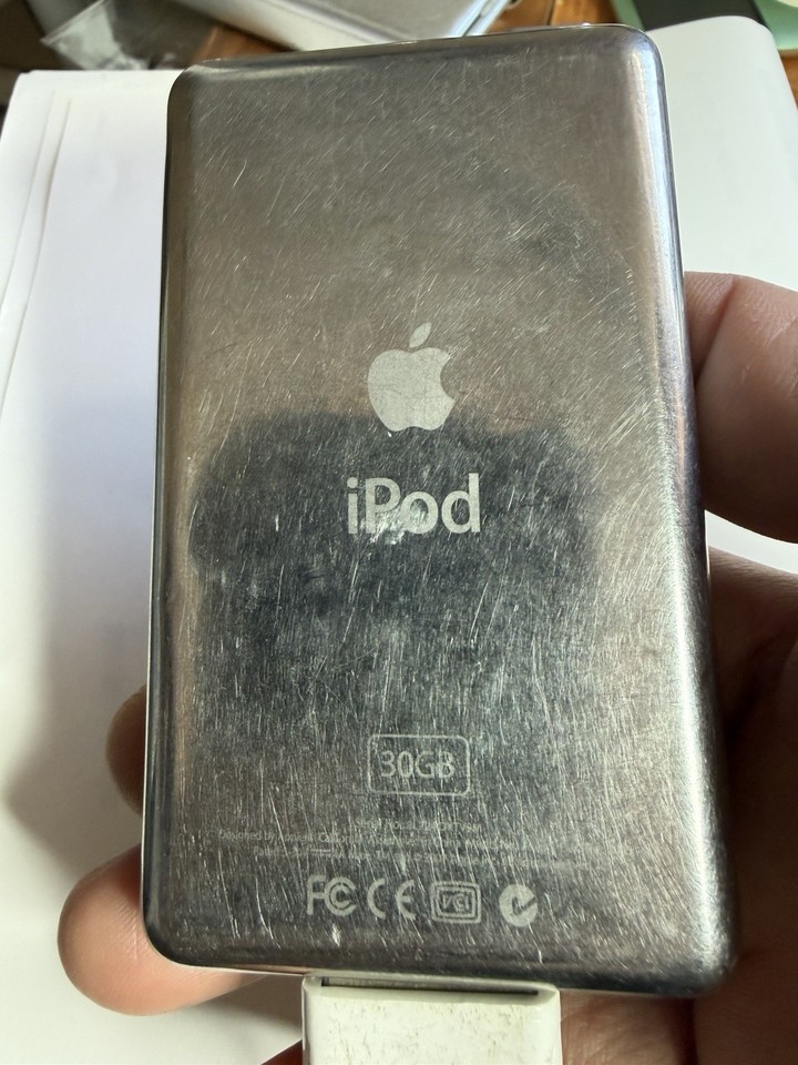Apple iPod Classic 5th Gen BLACK 30GB ENHANCED BROKEN SEE DESCRIPTION ...