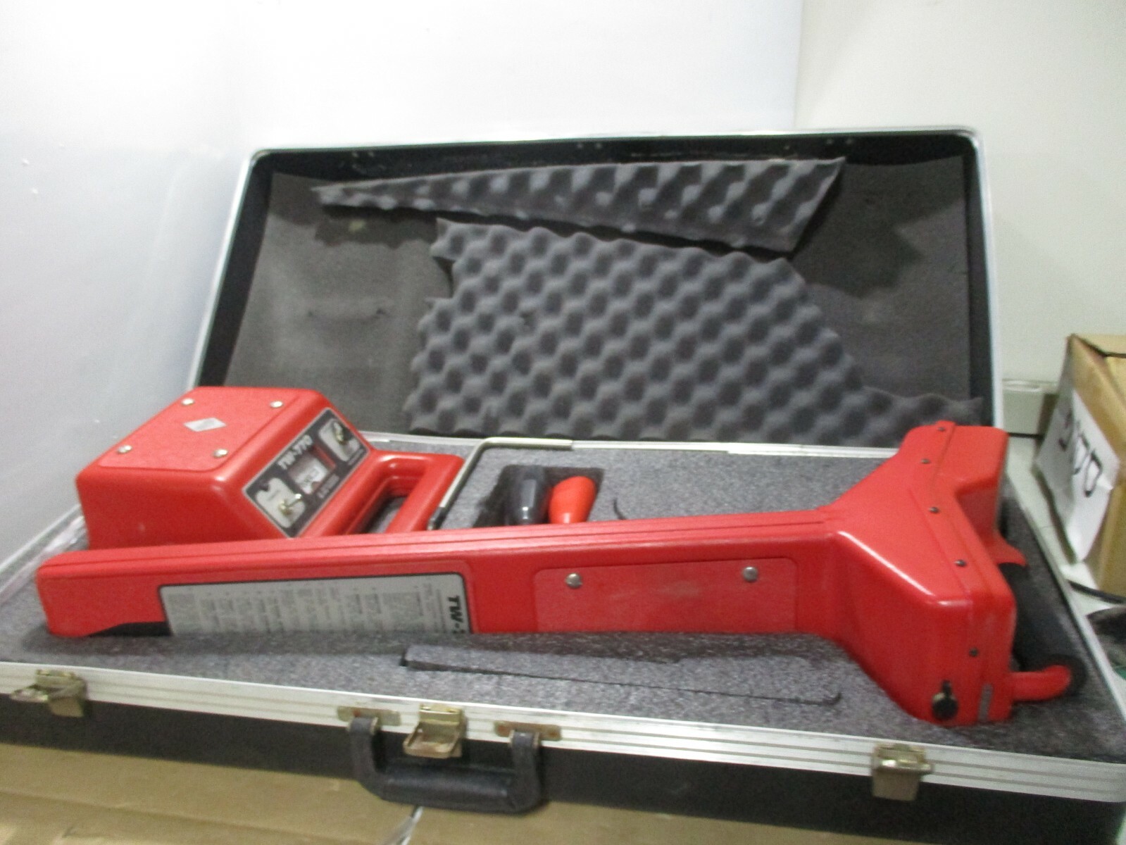 Fisher Tw-770 Depth Reading Line Tracer Locator and Transmitter in Case ...