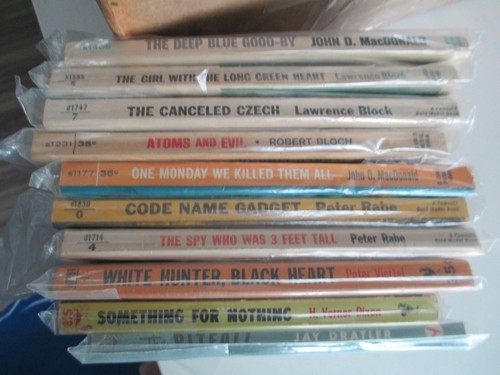 Lot of Vintage Bantam Gold Medal John MacDonald, Peter Rabe, Robert ...