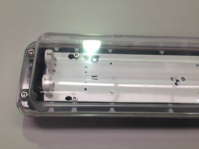 Pierlite Vc218mel Emergency Light 18w Vandalux With Internal Battery ...