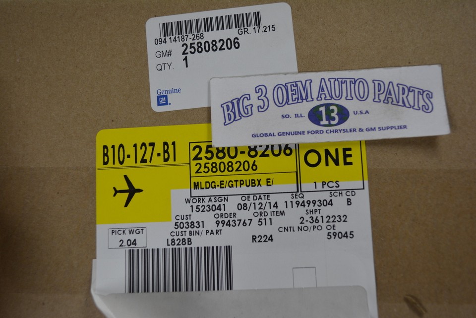 2007-2014 Chevrolet Silverado GMC Sierra Tail Gate Cap Moulding new OEM ...