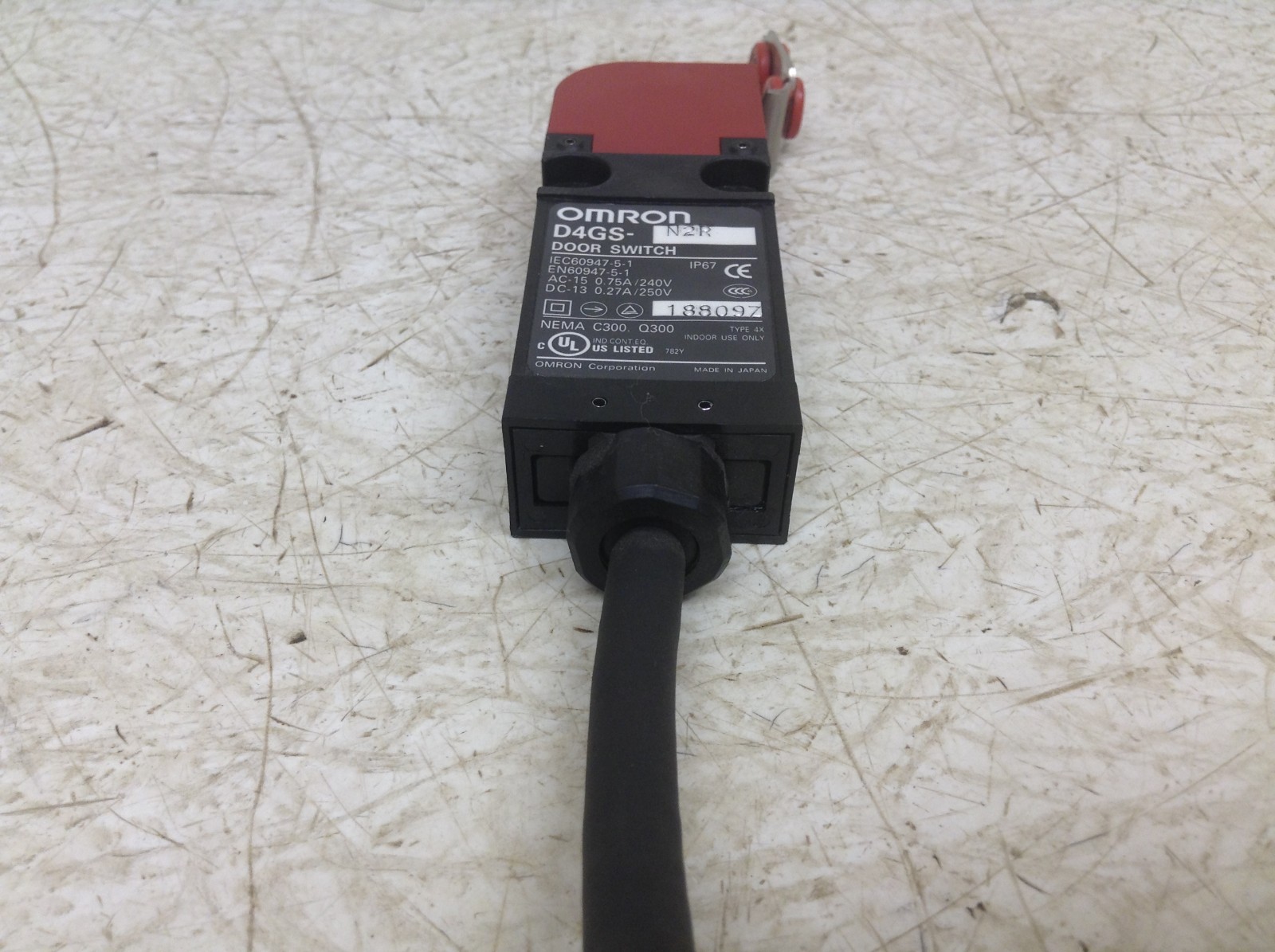 Omron D4GS-N2R Safety Interlock Door Switch D4GSN2R (TBI) | eBay