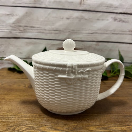 Wedgwood Nantucket Basket Weave Shell Handle Teapot Bone China Geo ...