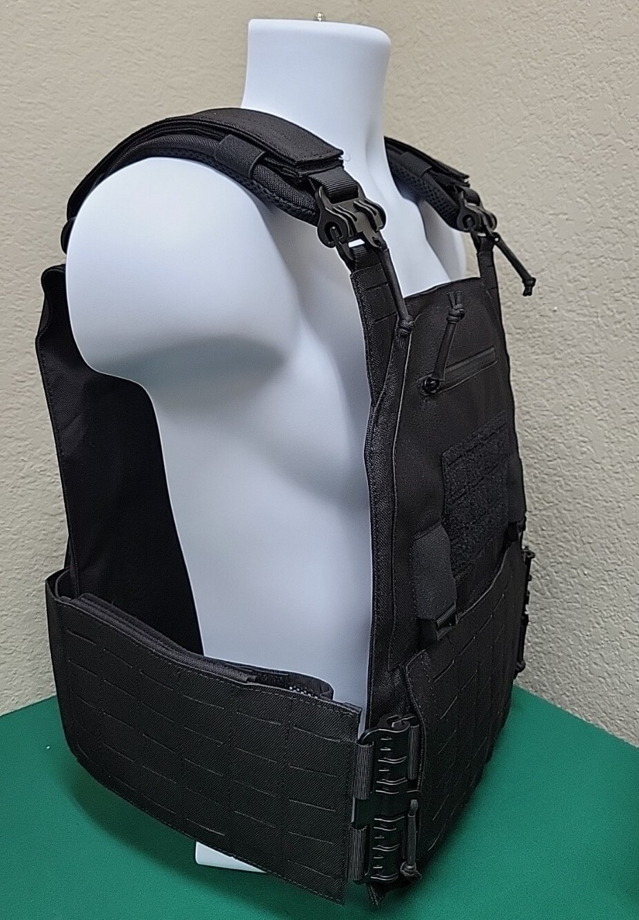 Combat Ready Tactical Vest - OCP / Multicam - S / M - 1050 Denier Nylon ...