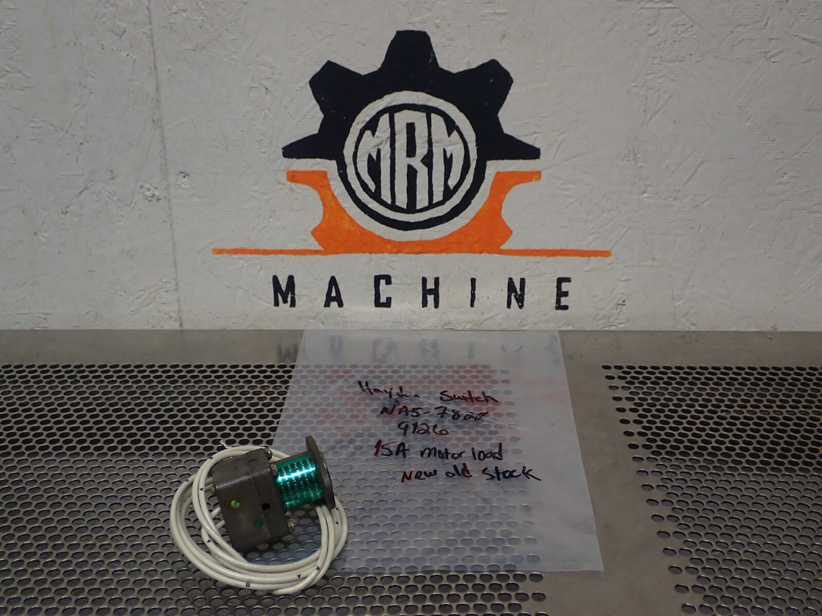 Haydon Switch NA5-7828 9126 Switch SPDT Pushbutton 15A Motor Load New ...