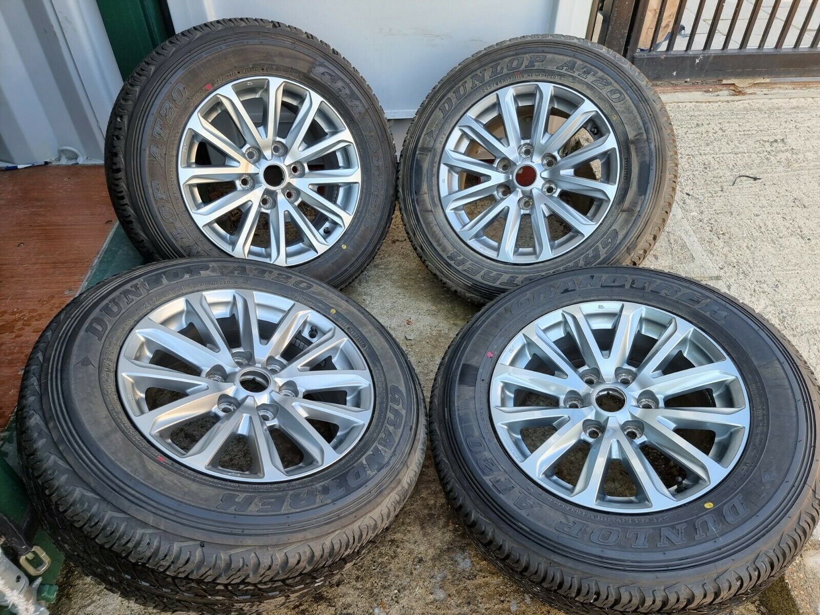 NEW Genuine Mitsubishi Barbarian L200 ALLOY WHEELS & DUNLOP TYRES 24565 ...