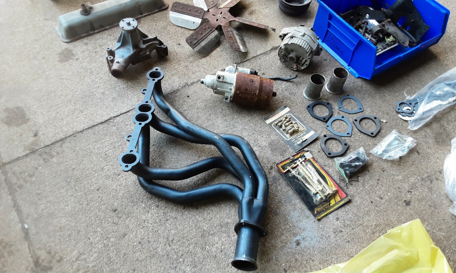 GM 4 Bolt 462624 Motor 14088548 Heads Jasper Class I Edelbrock ...