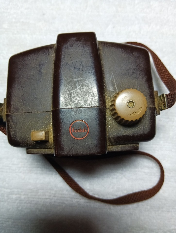 VINTAGE KODAK BROWNIE HOLIDAY FLASH CAMERA 1950'S UNTESTED | eBay