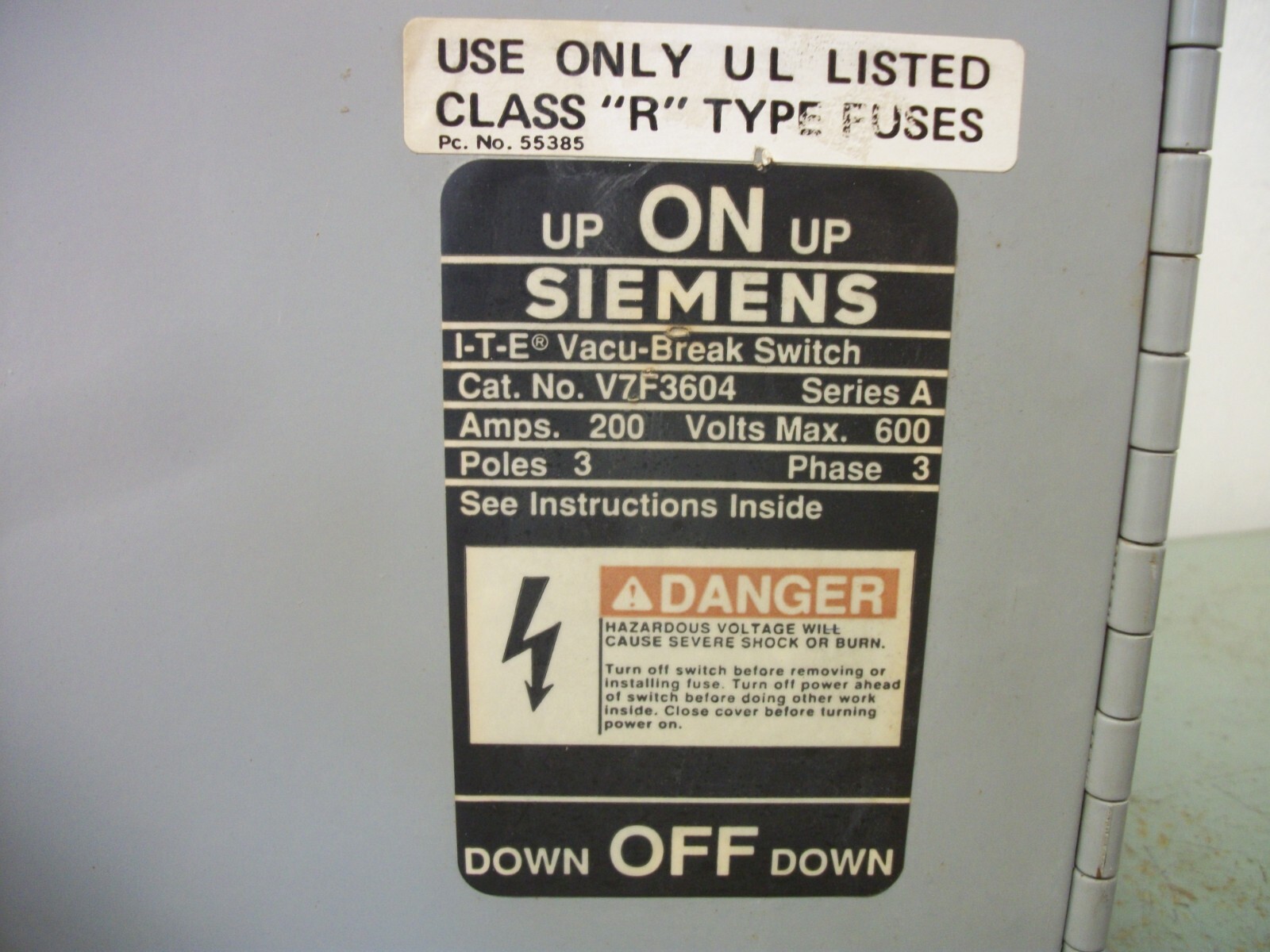 SIEMENS FUSIBLE VACU-BREAK BRANCH SWITCH V7F3604 200AMP 600VOLT 3POLE ...