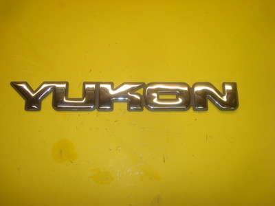 00-06 GMC YUKON LOGO EMBLEM BADGE SIGN SYMBOL 5.3L TRUNK OEM 01 02 03 ...