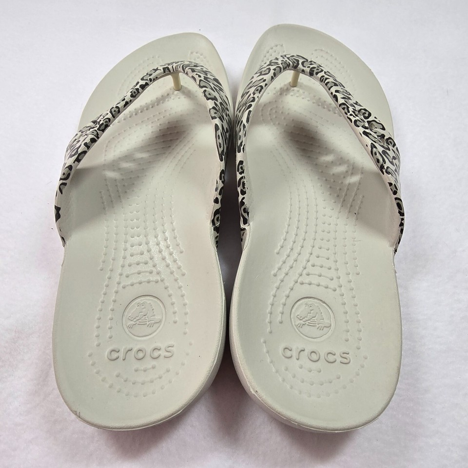 Crocs Kadee II Leopard Animal Print Womens Flip Flops Size 8 Boho Artsy ...