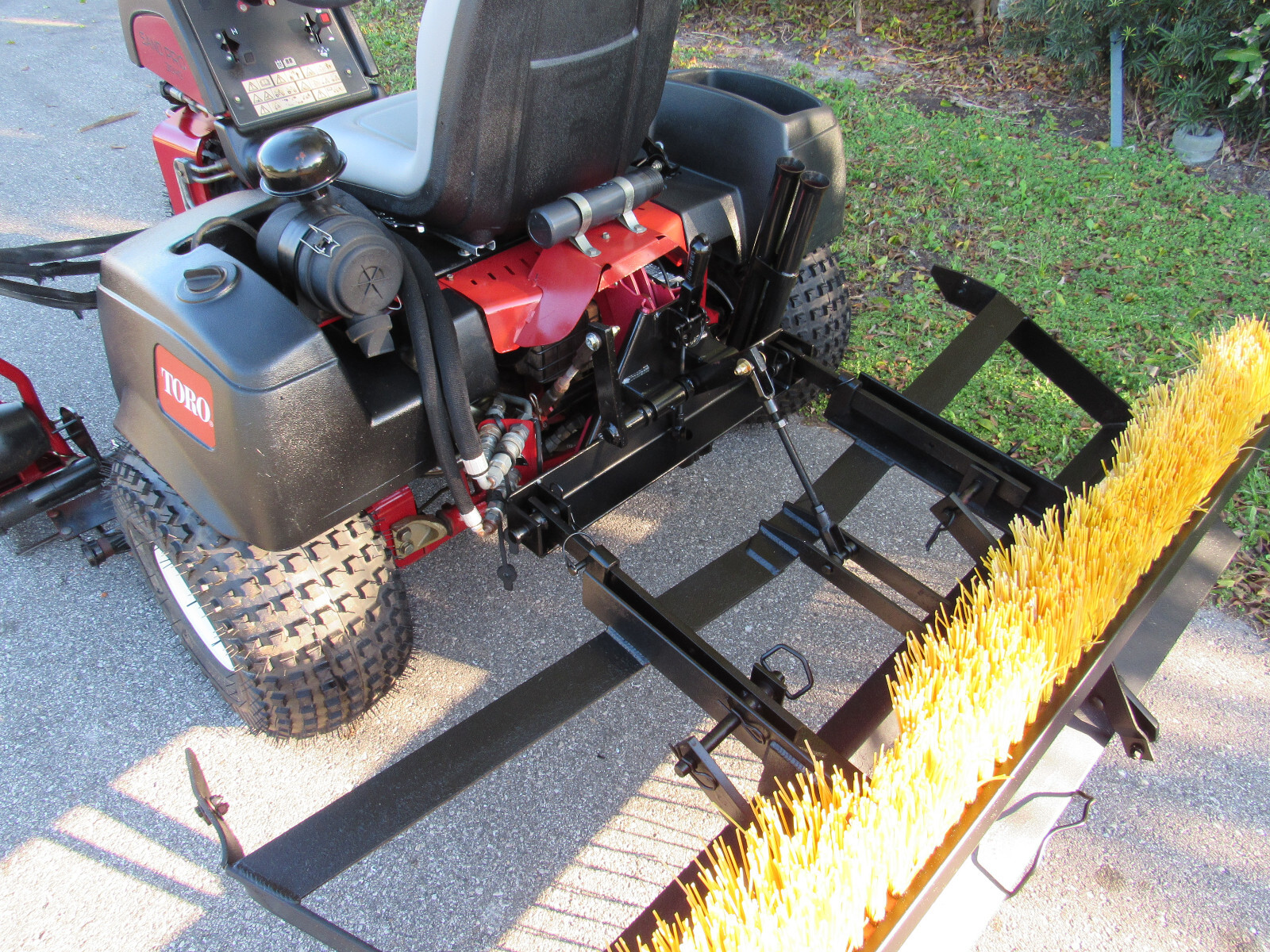 Toro 3040 Sand Pro Sand Trap Rake - Ball Field Groomer Rear Hydraulics ...