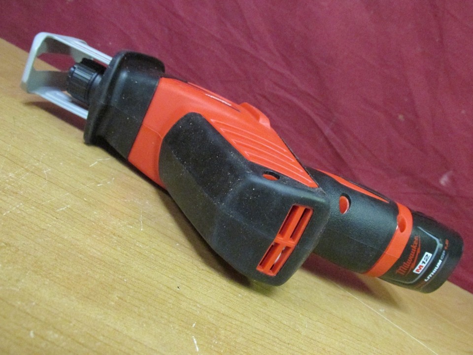 Milwaukee 2520-20 M12 FUEL Brushless HACKZALL Reciprocating Saw w/ 2 ...