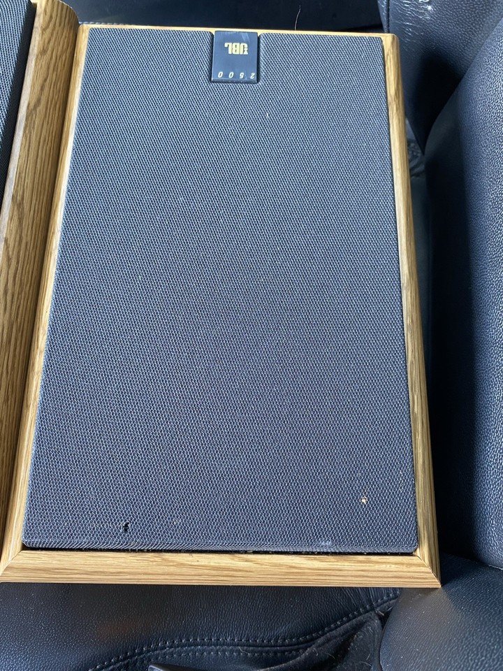 JBL 2500 Bookshelf 2 Way Speakers Set Oak Wood Cabinets In Brown | eBay