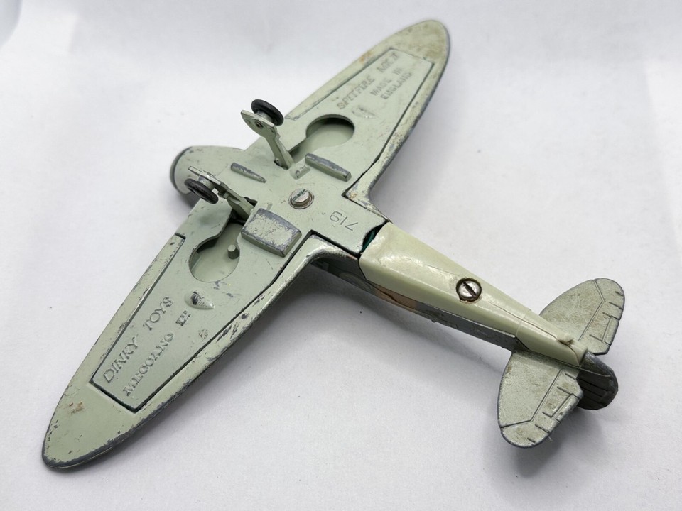 RARE DINKY TOYS 719 RAF SUPERMARINE SPITFIRE MK2 WW2 FIGHTER AEROPLANE ...