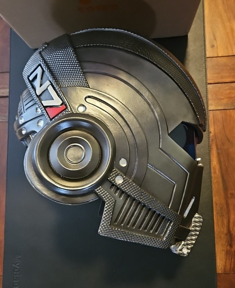 Xcoser 1:1 Mass Effect N7 Helmet Cosplay Prop Replica Resin Mask Adult ...