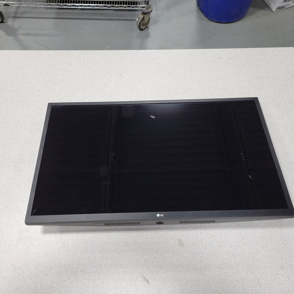 LG 32" FHD IPS LED Monitor AMD FreeSync Flicker Safe SCRATCHED SCREEN ...