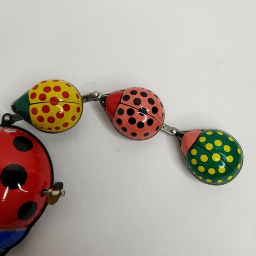 Vtg MECHANICAL LADYBUG FAMILY PARADE Windup Tin Toy Original Box Taiwan ...