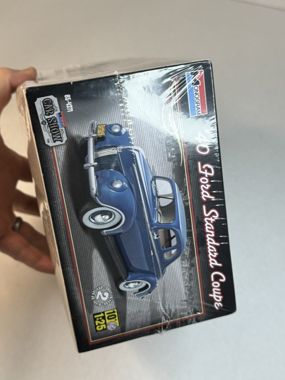 Factory Monogram 1940 Ford Standard Coupe 1 25th Scale Model Kit for ...