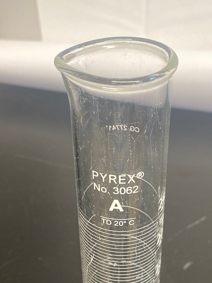 PYREX Glass Class A 250mL TD Single Metric Graduated Cylinder Hex Base ...