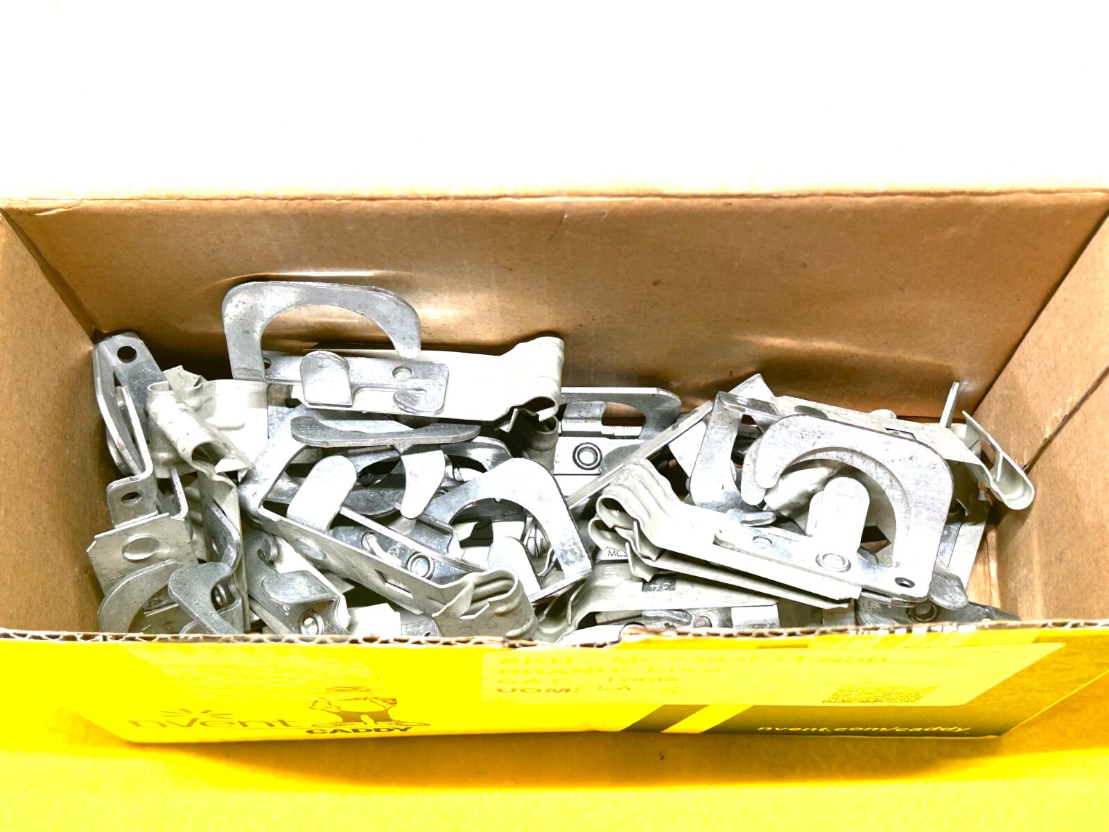 NVENT CADDY MCS50AF14 Support Bracket #12/14 AC/MC CABLE from Z PURLIN ...