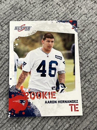 Aaron Hernandez 2010 Score Rookie Card 301 Patriots Football card RC | eBay