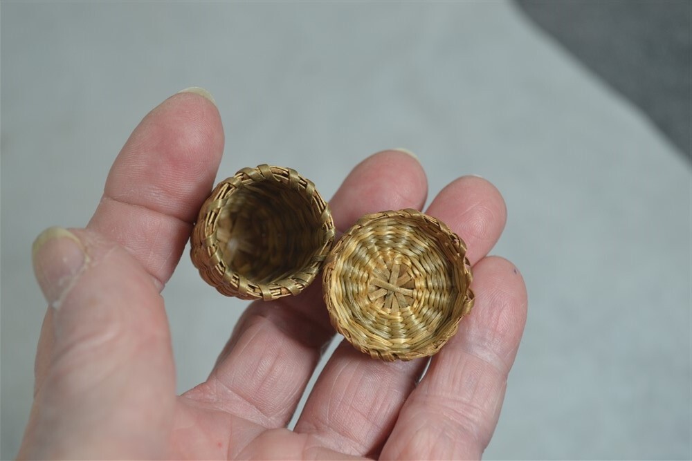 antique sewing thimble basket +thimble sweet grass Abenaki native ...