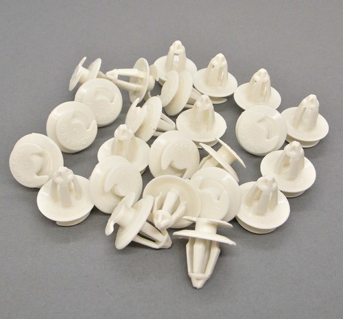 30x Türverkleidung Befestigung Clips für Mercedes W115 W116 W123 W124 ...