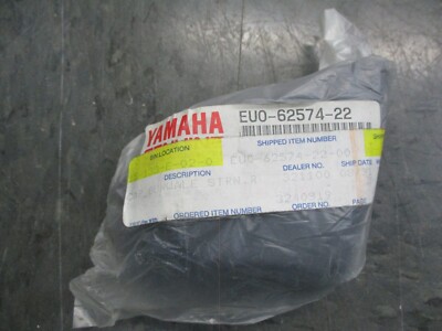 YAMAHA EU0-62574-22-00 RIGHT GUNWALE STERN CAP WR500 WR650 | eBay