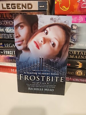 Vampire Academy Ser.: Frostbite : A Vampire Academy Novel by Richelle ...