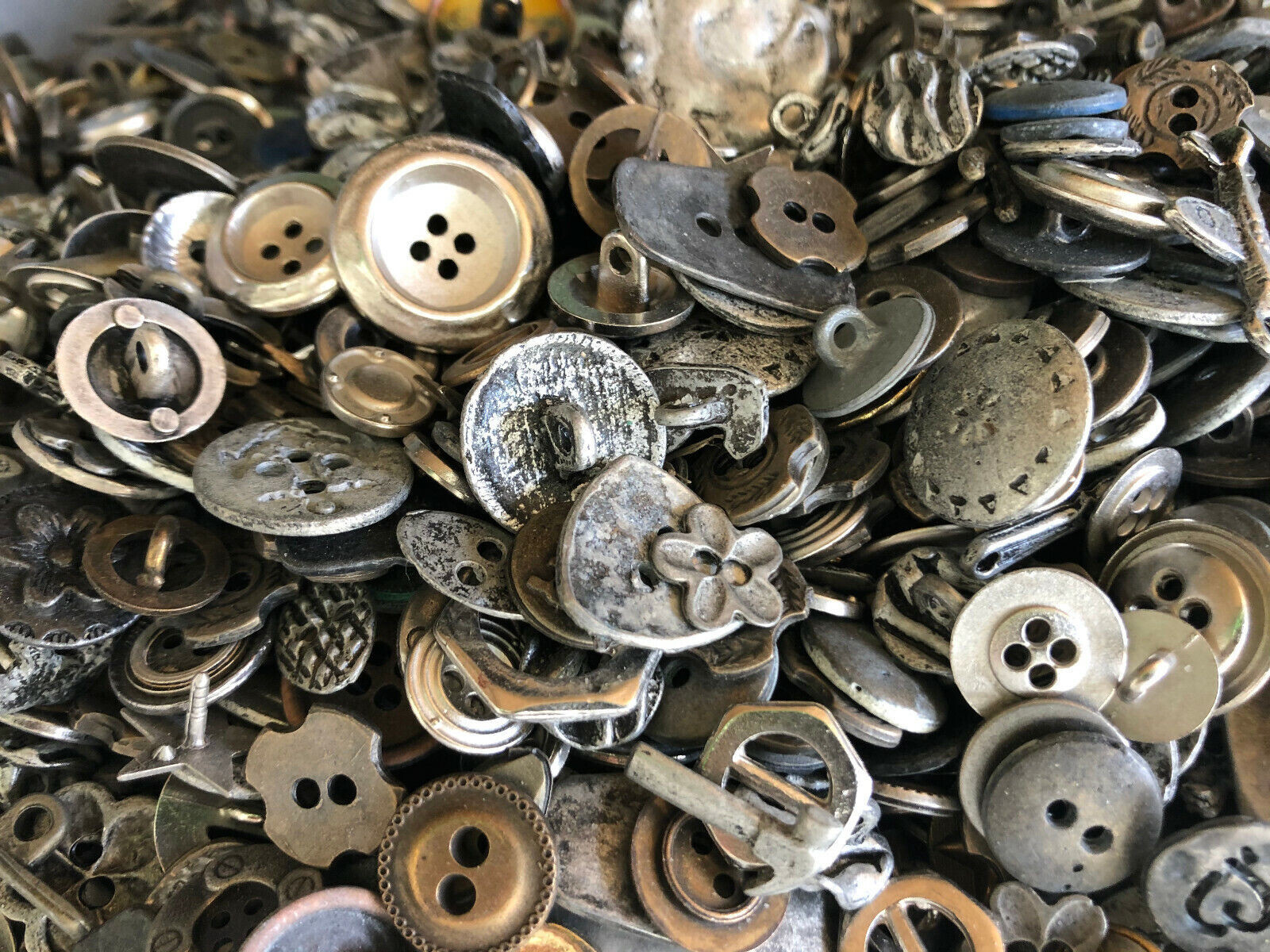 200 RARE MIXED LOT Of Metal Buttons OLD-VINTAGE & NEW | eBay