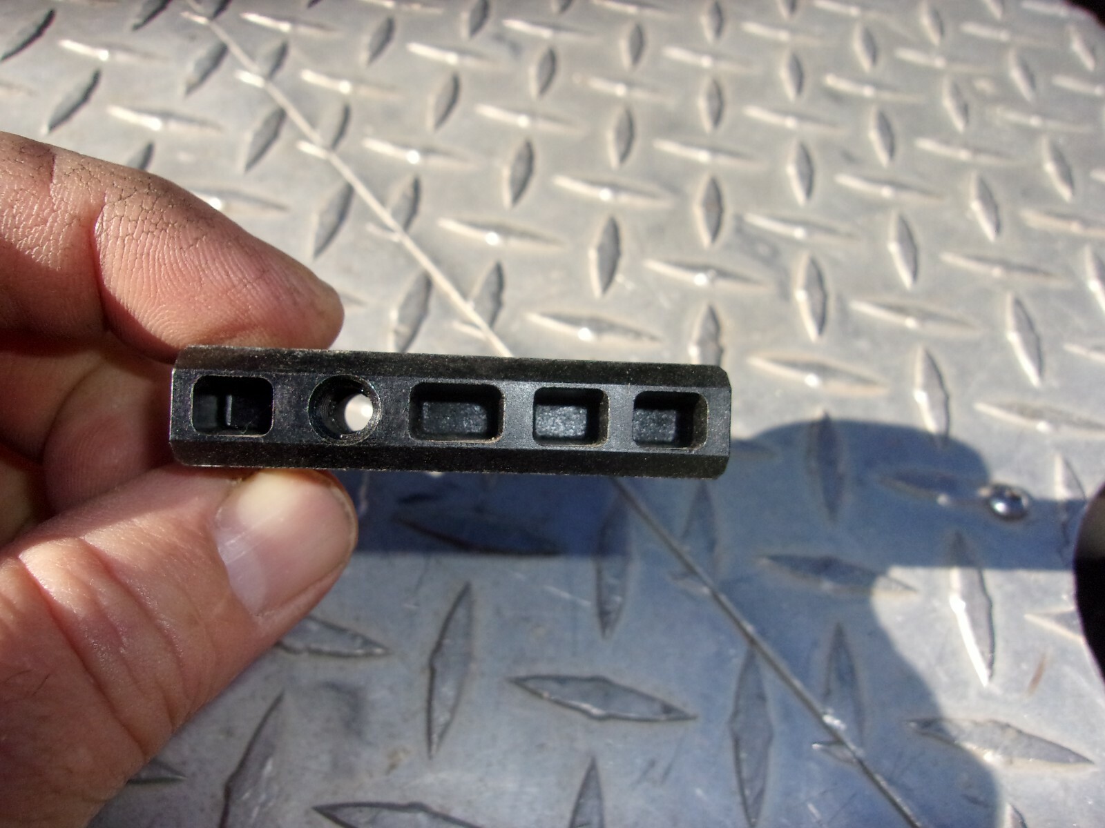 ONE..MILITARY SURPLUS AN/PAQ-4B ADAPTER BRACKET US ARMY | eBay