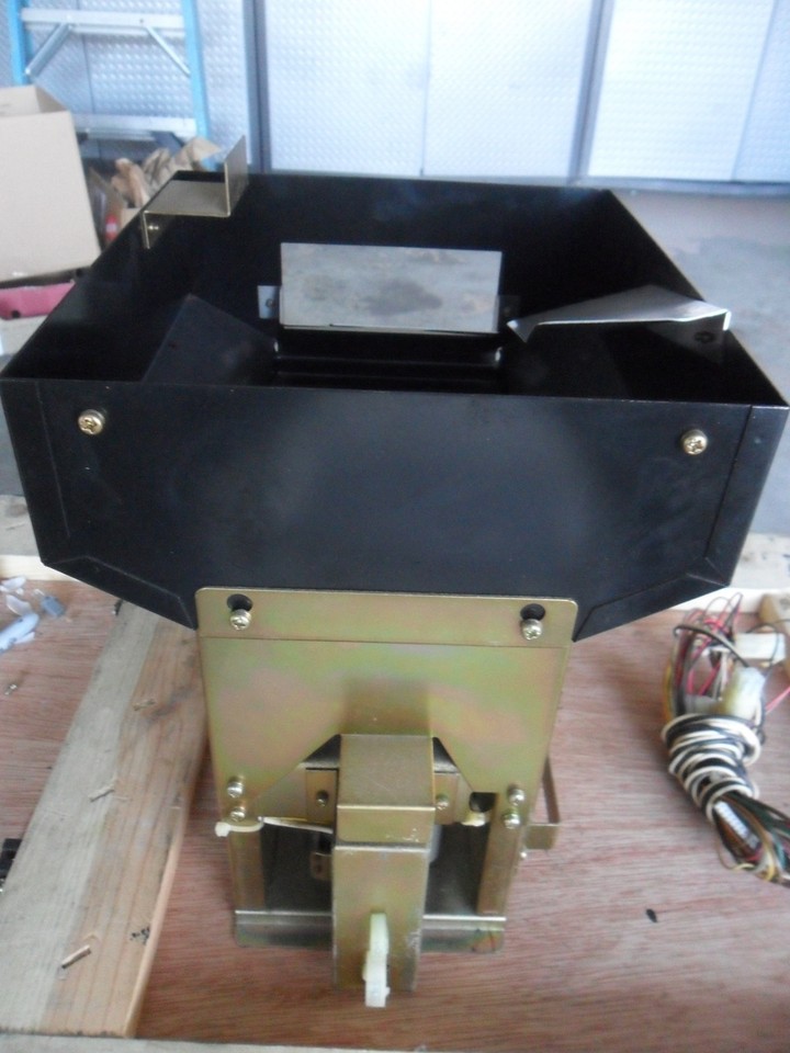 Pachislo Slot Machine Hopper Model MS 600 for Hat Trick Adventure and ...