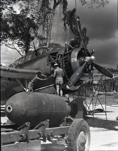 WW2 WWII Photo US Navy TBM TBF Avenger Bomb Loading Pacific World War ...
