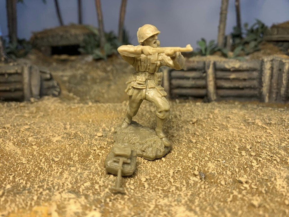 Austin Miniatures WW2 US Marines set 2 Khaki 54mm scale plastic figures ...