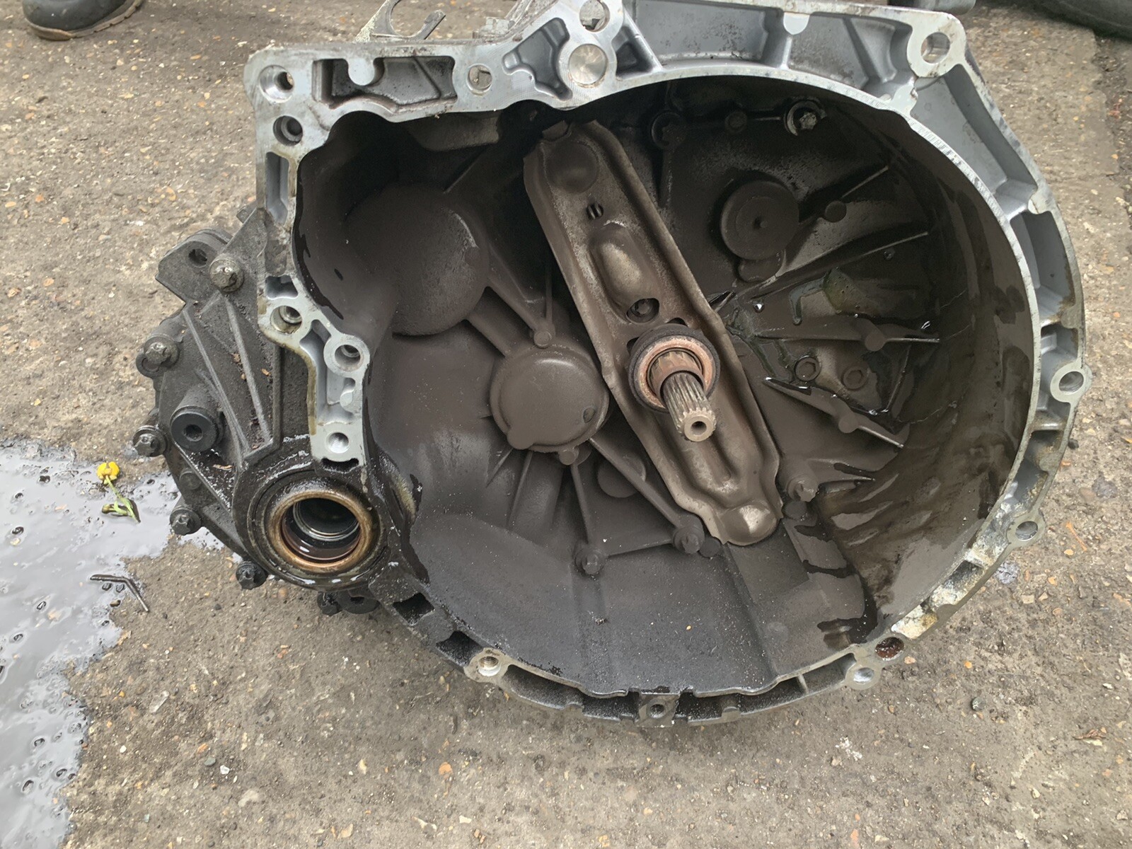 MINI ONE R56 (2009) 1.4 PETROL - 6 SPEED MANUAL GEARBOX 2300.7568724-03 ...