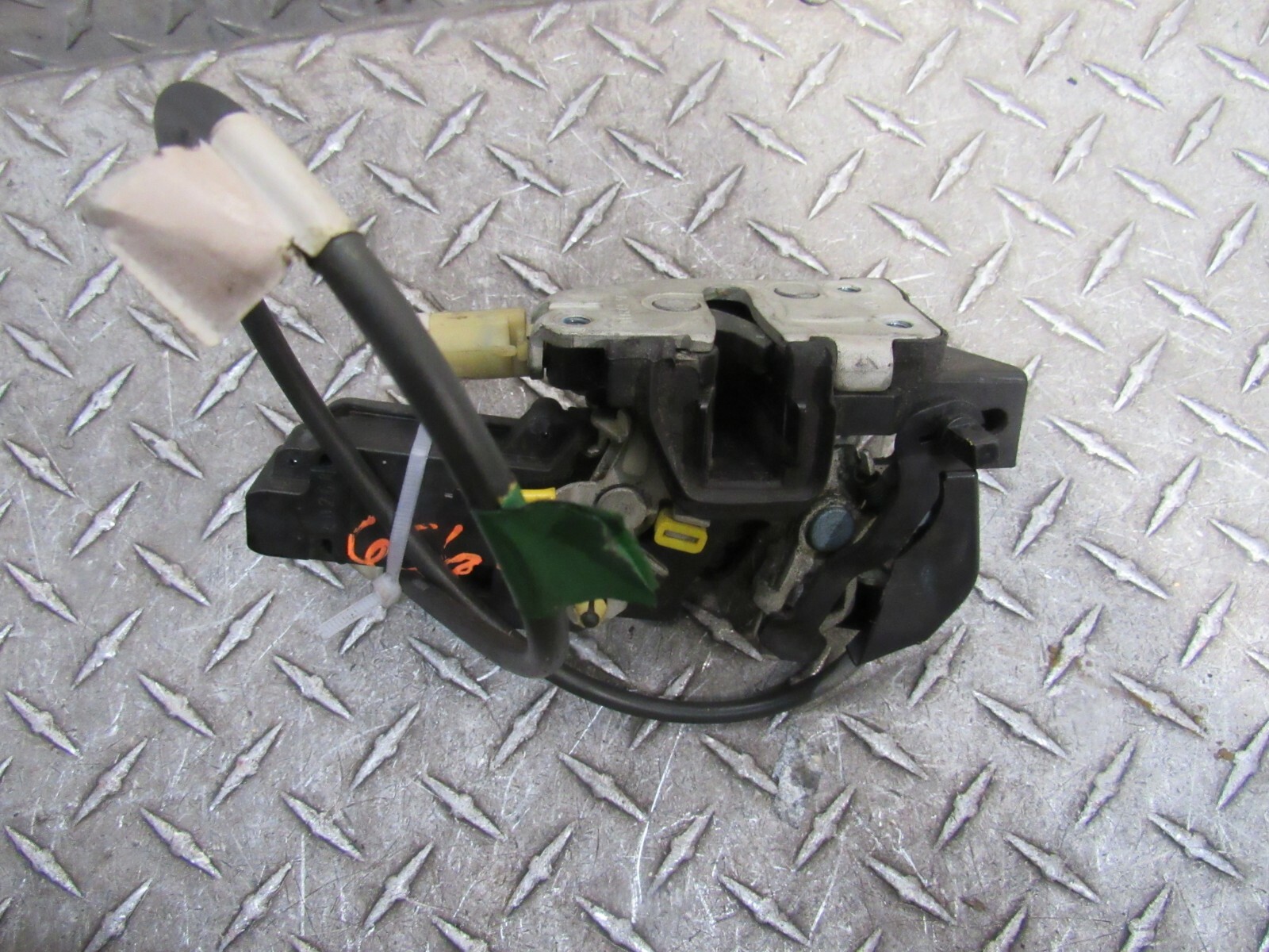 04 FORD TAURUS LEFT DRIVER REAR DOOR LATCH LOCK ACTUATOR 3.0L | eBay