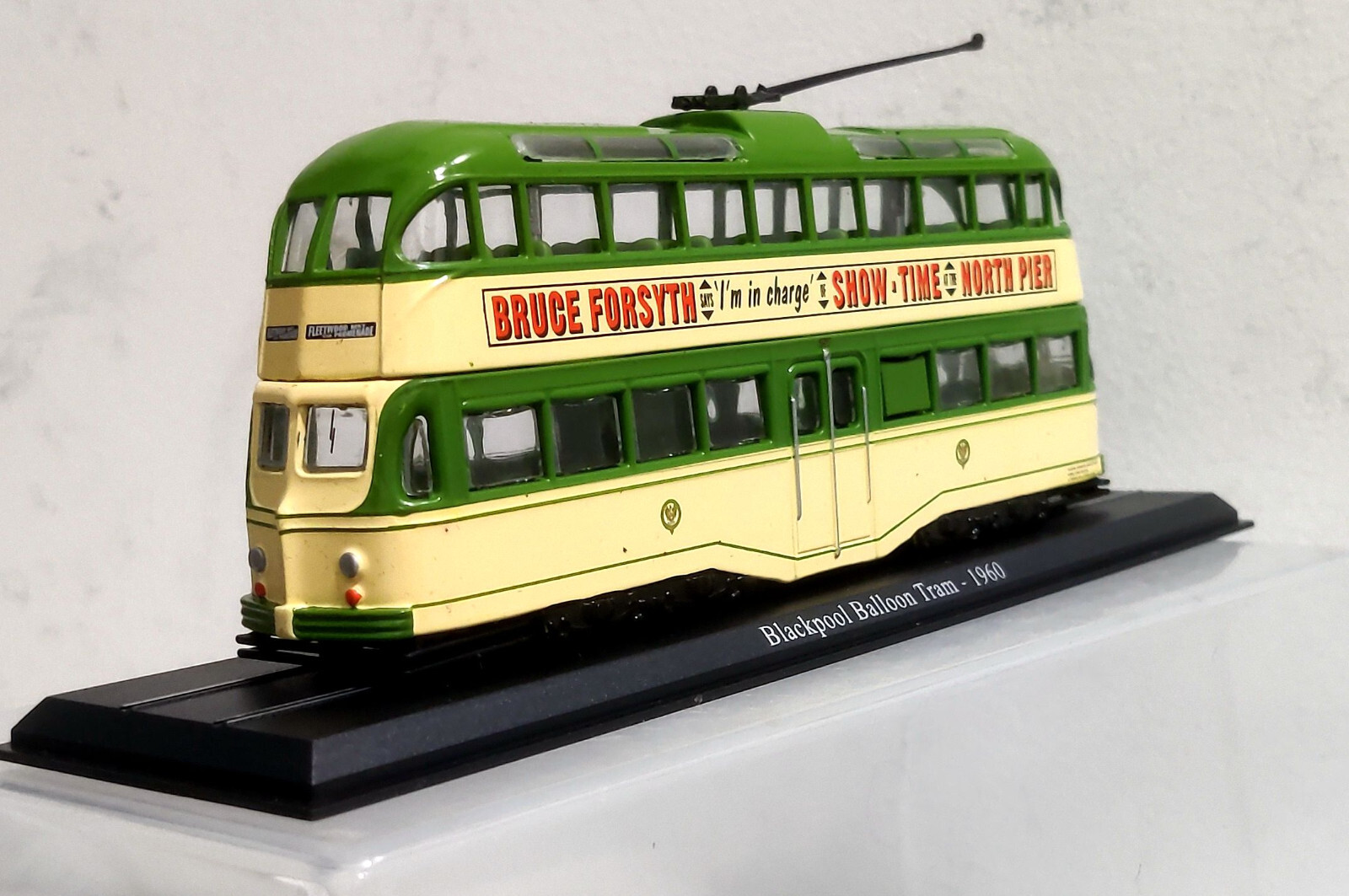 Atlas 1/87 Blackpool Balloon Tram 1960 Scale Diecast Model | eBay