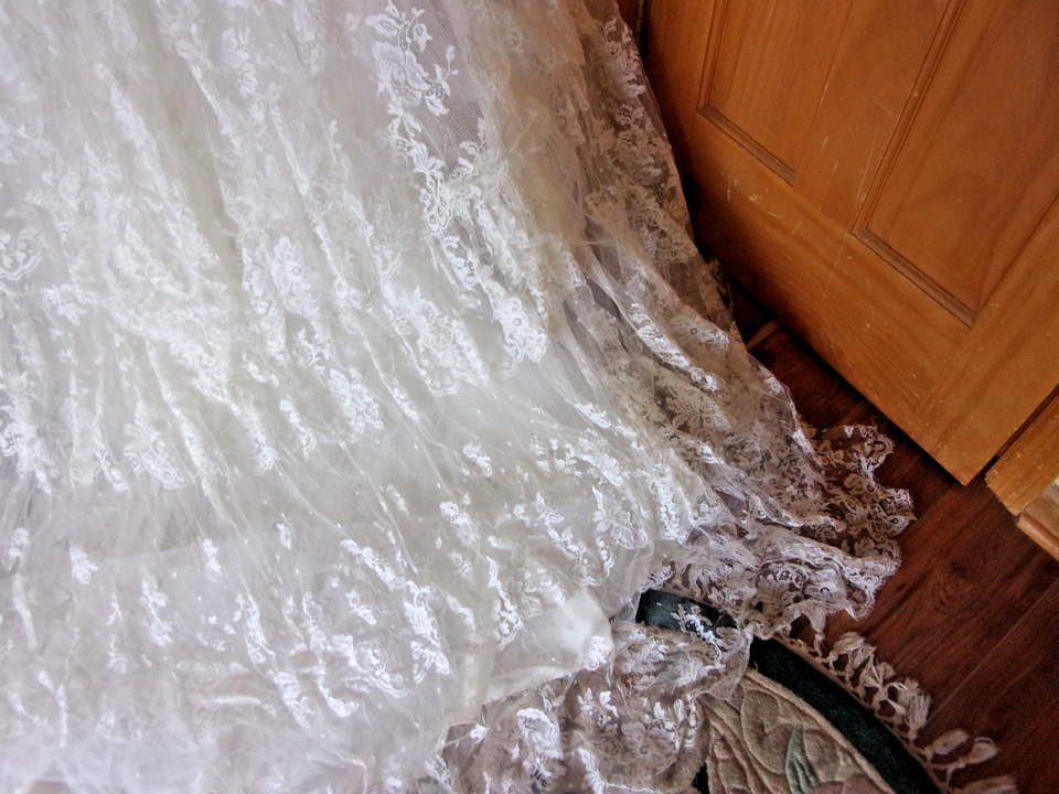 BEAUTIFUL VINTAGE 1959 WEDDING GOWN ( CINDERELLA TULLE, LACE, CRINOLINE ...