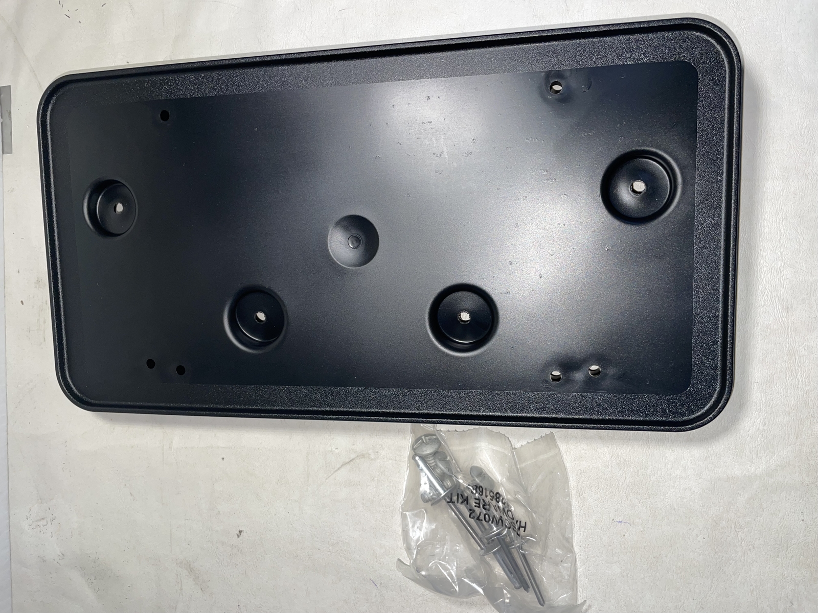 GMC YUKON FRONT LICENSE PLATE BRACKET W/ CUSTOM FRONT BUMPER 2021-2023 ...