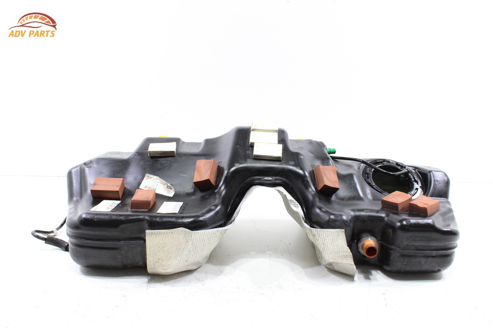 2017 - 2018 JAGUAR F-PACE FUEL GAS TANK RESERVOIR W/ HEAT SHIELD OEM | eBay