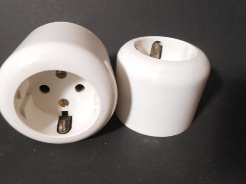 Originale Bakelit Steckdose Schuko Aufputz weiß Feuchtraum alt antik ...