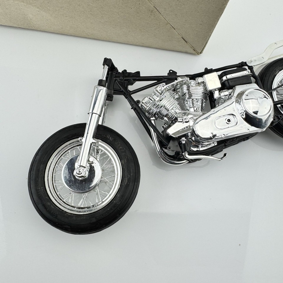 Vintage 1991 Revell Harley-Davidson Police Bike 1:8 Model Kit 7932 ...