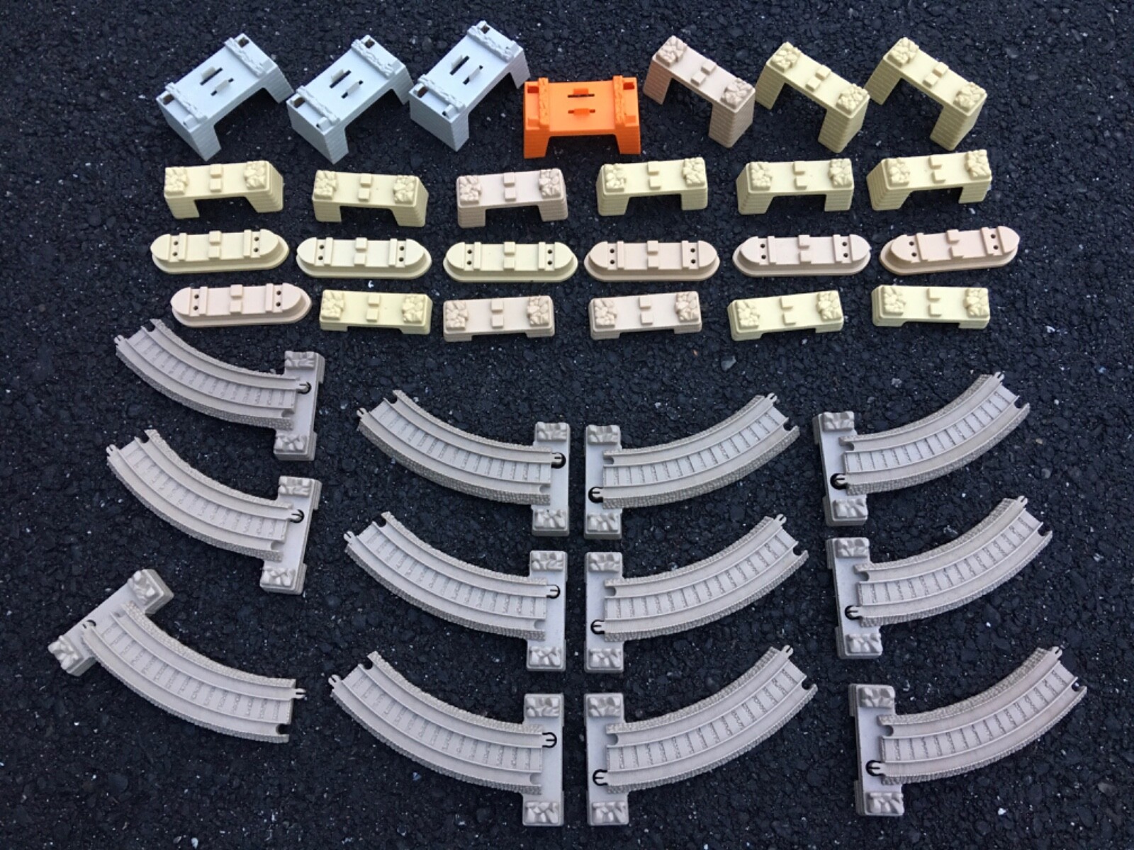 37 Lot Thomas Tan Trackmaster Track Trestles Risers Bridge Parts | eBay