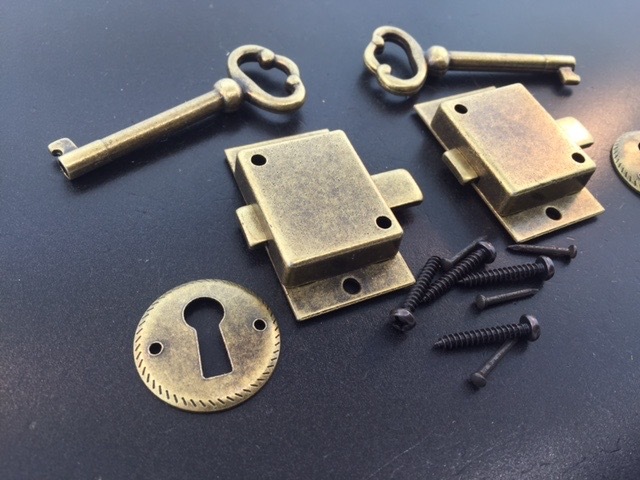 2 Curio Cabinet Front Door key and Lock Set in Antique Finish | eBay